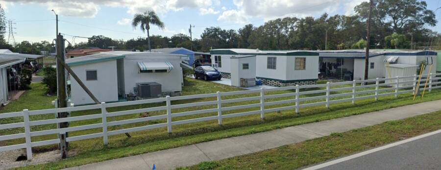 Coach Mobile Home Park | 2491 Nursery Road, Clearwater, FL 33764 | MHBO.com