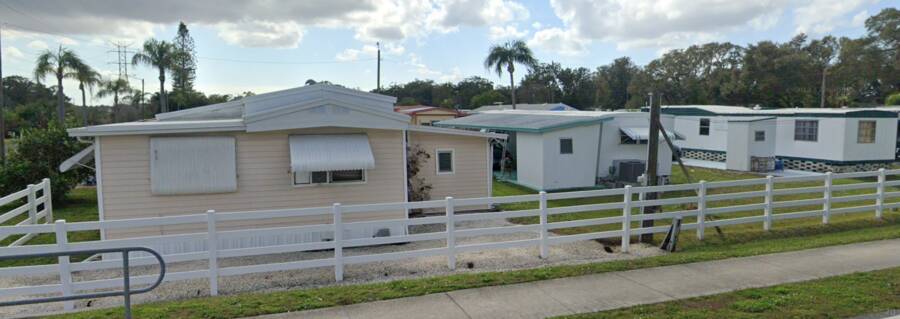 Coach Mobile Home Park | 2491 Nursery Road, Clearwater, FL 33764 | MHBO.com