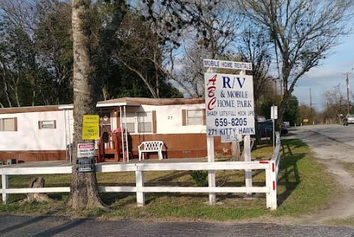 ABC RV Park | 271 Kitty Hawk Rd, Universal City, TX 78148 | MHBO.com