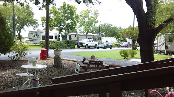 ABC RV Park | 271 Kitty Hawk Rd, Universal City, TX 78148 | MHBO.com