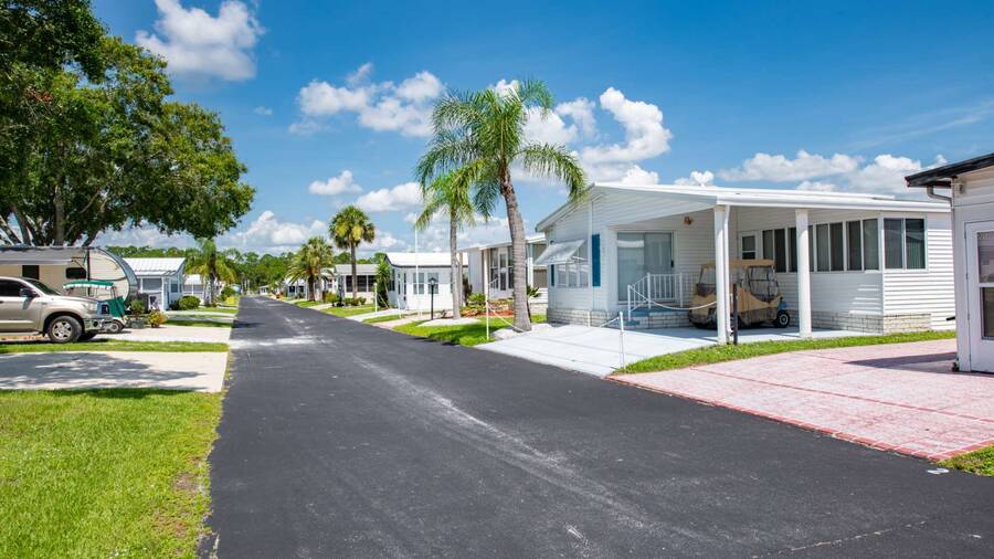 Buttonwood Bay RV Resort| 18 Homes Available | 10001 U.S. 27 South ...