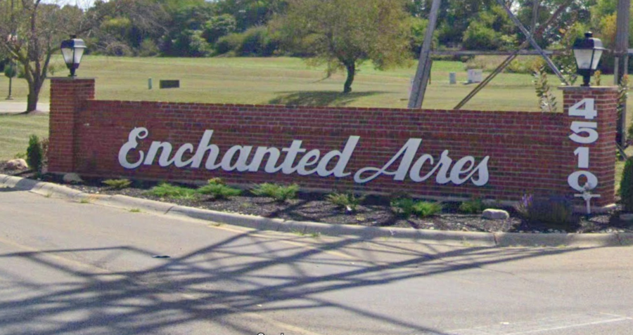 Enchanted Acres | 4510 Parsons Ave, Columbus, OH 43207 | MHBO.com